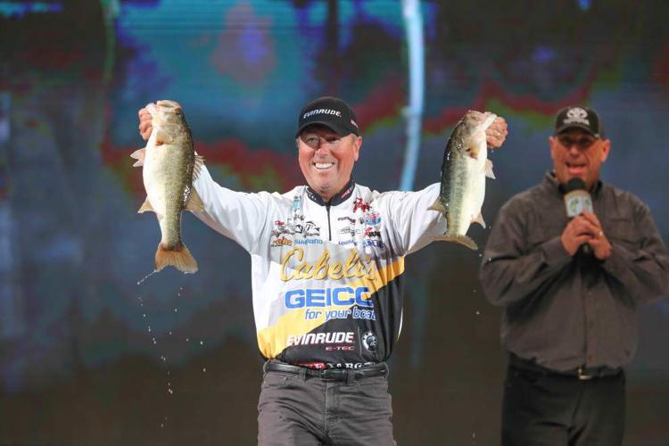 Dean Rojas takes lead at Bassmaster Classic; Greg Hackney in eighth | Louisiana Outdoors ...