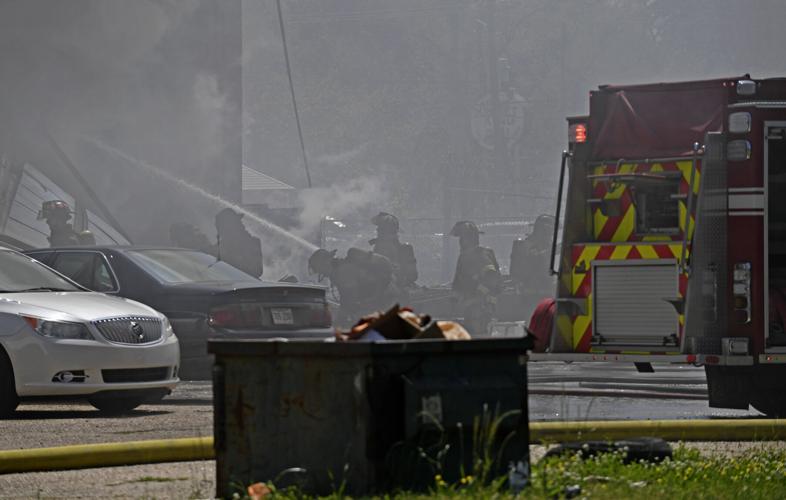 Baton Rouge firefighter hurt as BRFD battles blaze within Plank Road ...
