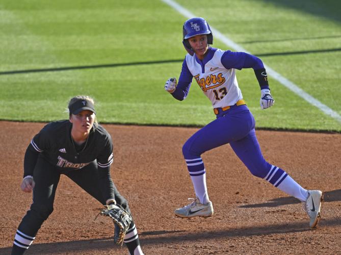 LSU softball splits doubleheader with Troy after huge sixth inning in ...