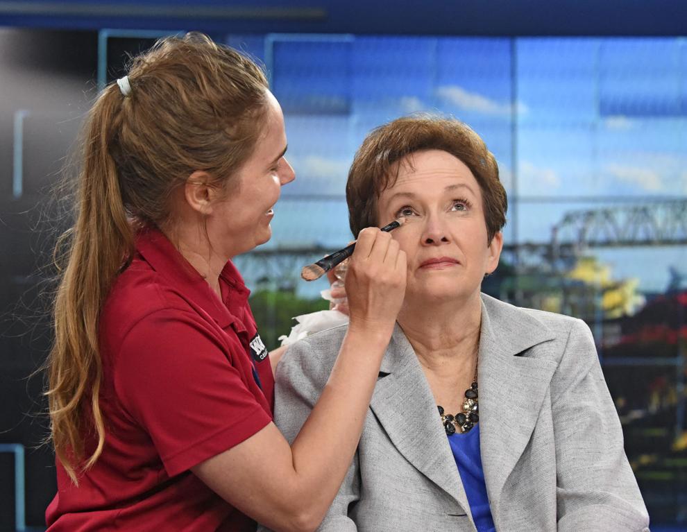 Photos: WAFB's Donna Britt signs off for final time with big crowd on ...