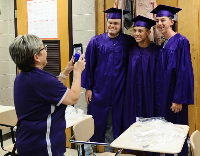 Holden High seniors say their final goodbye with annual tradition ...