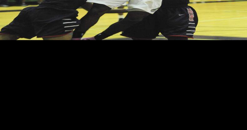 Junior-college point guard Corey Davis, a former Lafayette High star ...