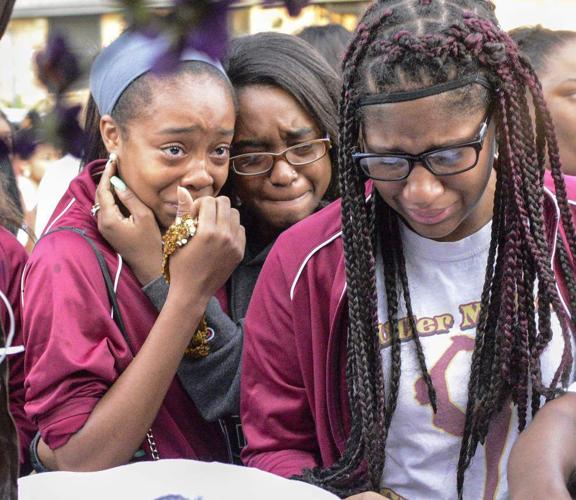 Friends mourn 16-year-old Kaylan Ward killed on I-10; police probe ...