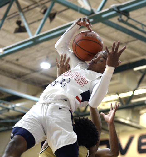 Behind Tre' Harris, Comeaux outlasts New Iberia in double overtime to ...