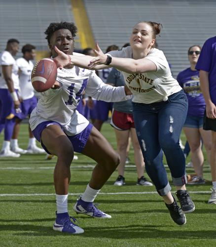 Former LSU football player Drake Davis accused of protective order ...