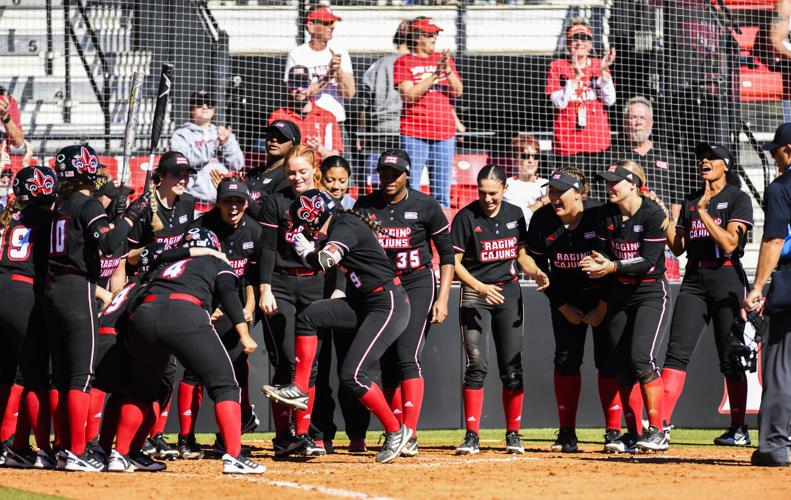 Victoria Valdez, Cecilia Vasquez relish first career homers for Cajuns ...