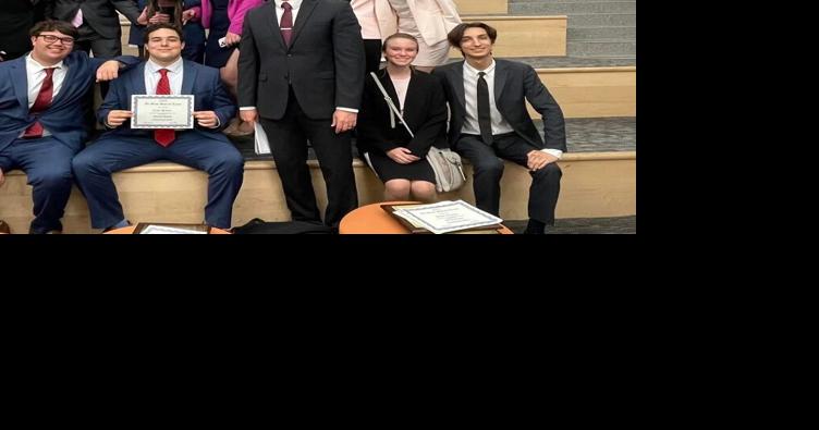 Teurlings teacher wins speech and debate Diamond Coach Award ...