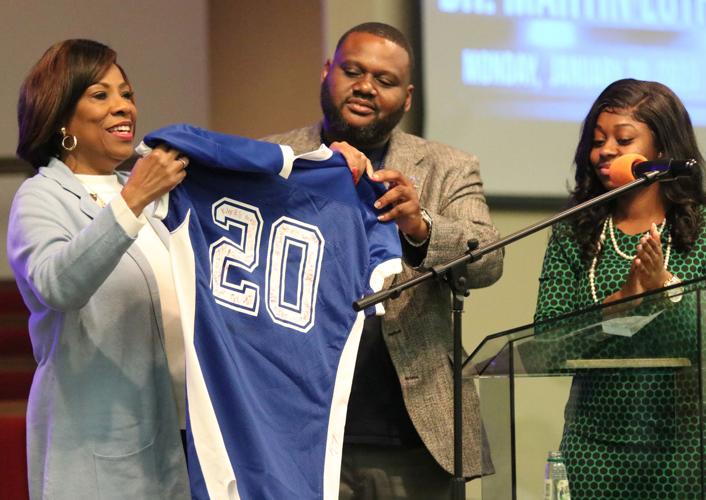 Fulfilling the dream of Martin Luther King Jr., more than 3,000 ...