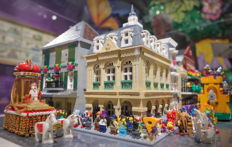 LEGO Mardi Gras parade model built at New Orleans Presbytère ...