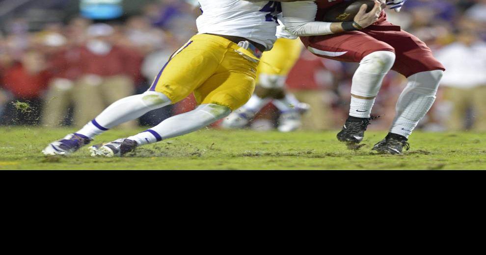 LSU fans shower Jim Hawthorne with cheers; Sione Teuhema, Jacory ...