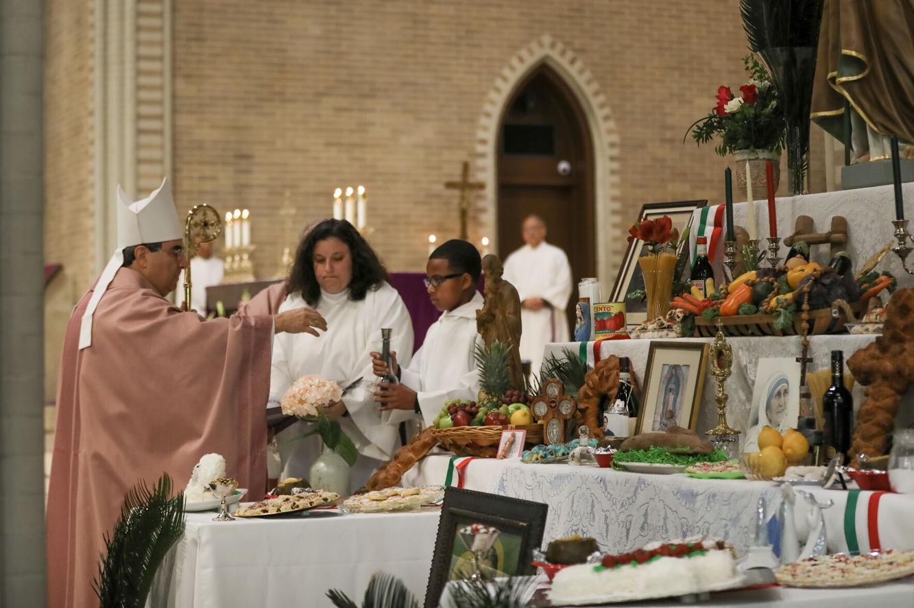 Photos: St. Joseph's Altar at St. Joseph's Cathedral | Baton Rouge ...