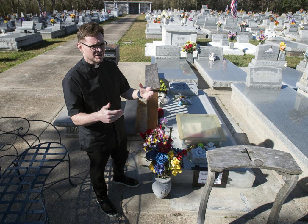 Thousands visit the grave of a young Cajun girl. Her community wants to ...