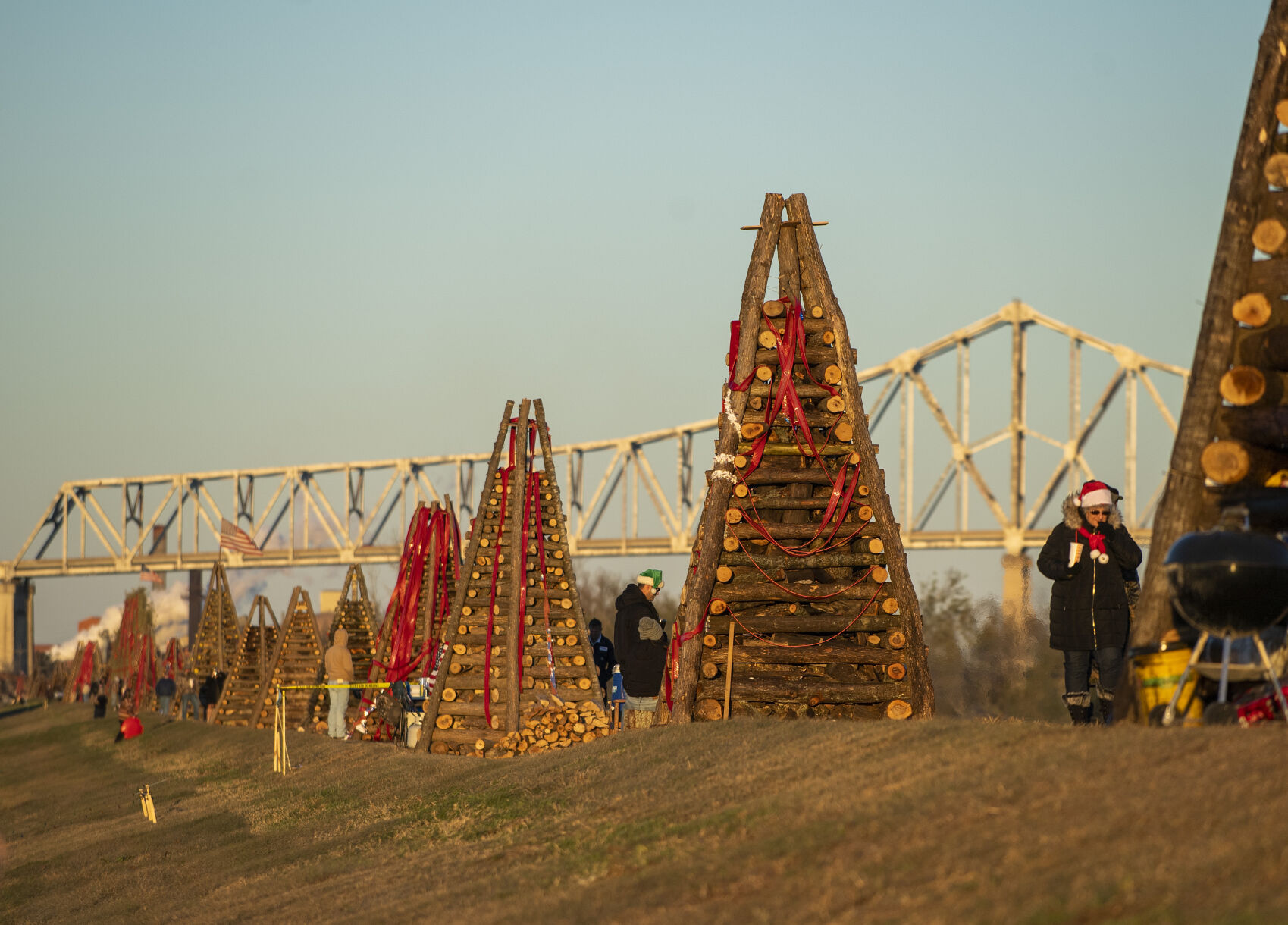 Photos: Christmas Eve Bonfires light the way for Papa Noel | Baton ...