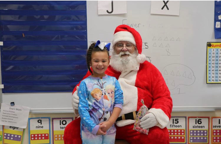 Santa visits Clinton Elementary School students | East Feliciana ...