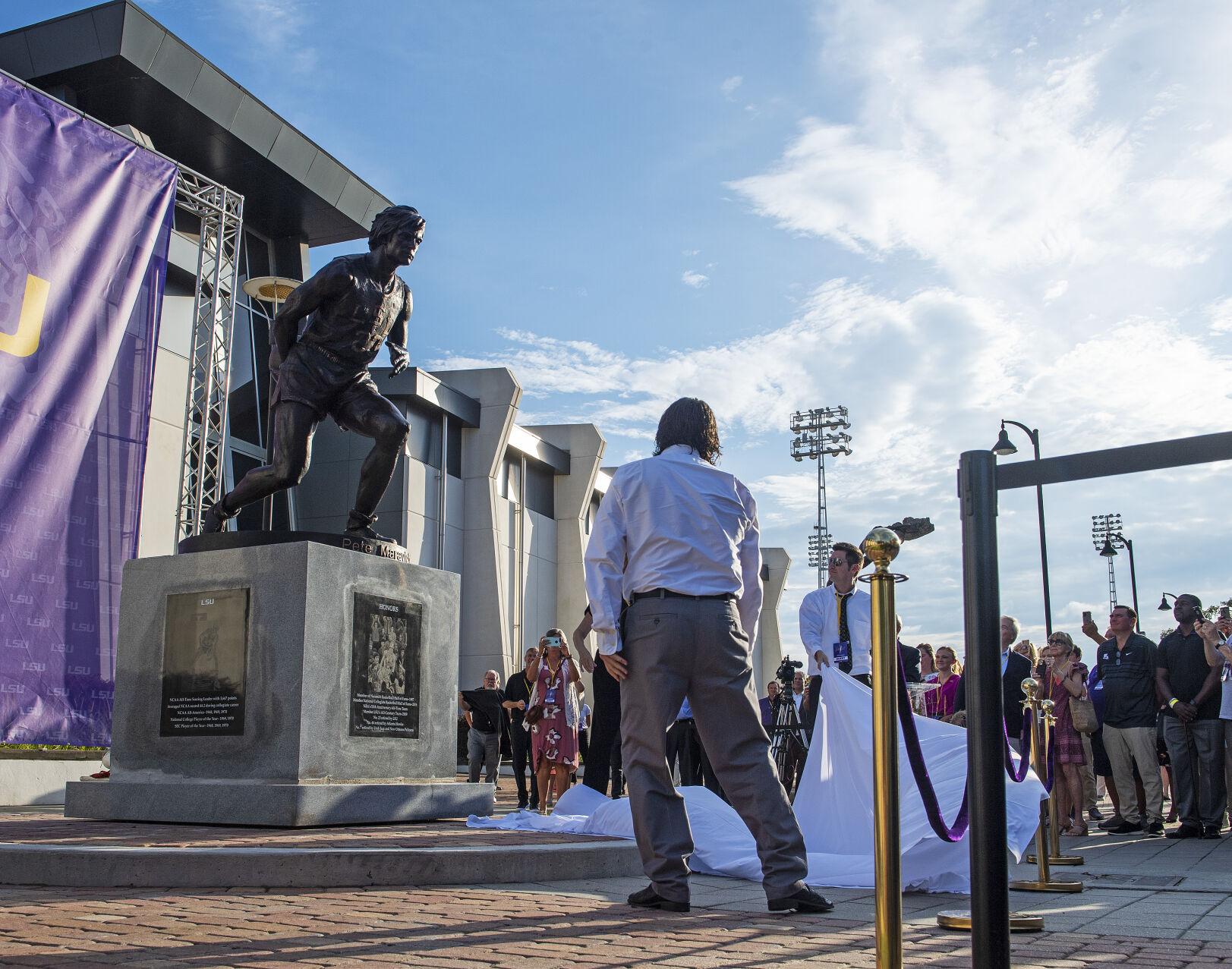 Photos: LSU Unveils Pete Maravich Statue | Multimedia | theadvocate.com