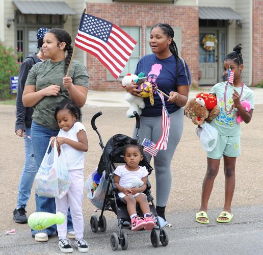 Veterans honored Saturday during Walker Veterans Day parade ...