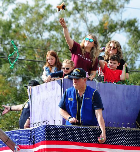 Veterans saluted during Walker parade | Livingston/Tangipahoa ...