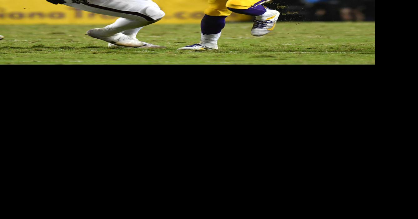 LSU bowl projections forsee a Tigers-Tigers matchup against Clemson in ...