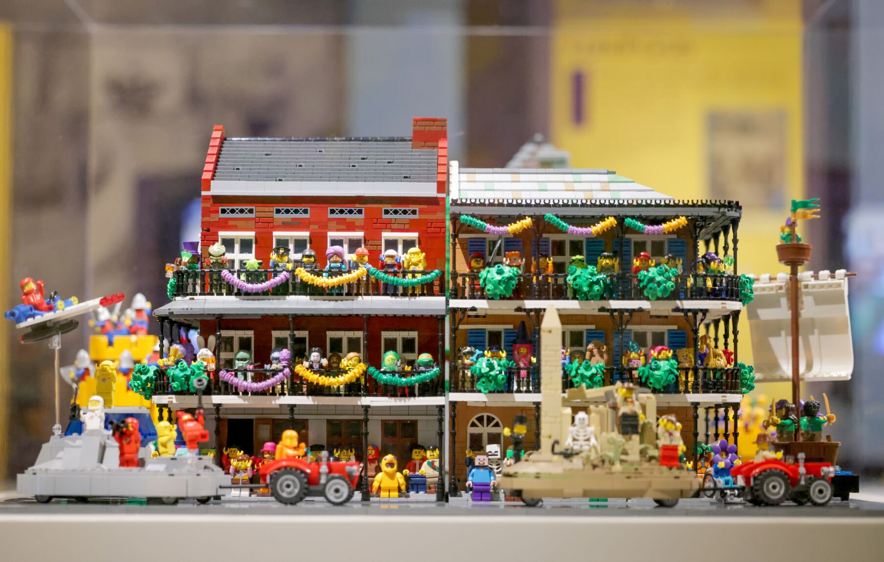 LEGO Mardi Gras parade model built at New Orleans Presbytère ...