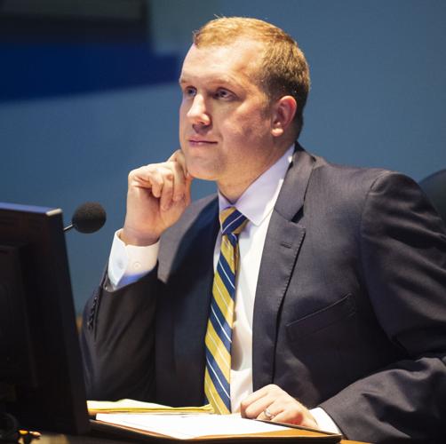 Attorney advises mayor-president to veto charter commission authorized ...