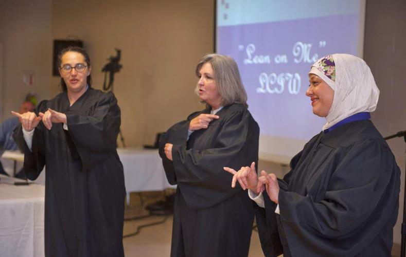 Hunt prison inmates learn sign language in first of its kind program ...