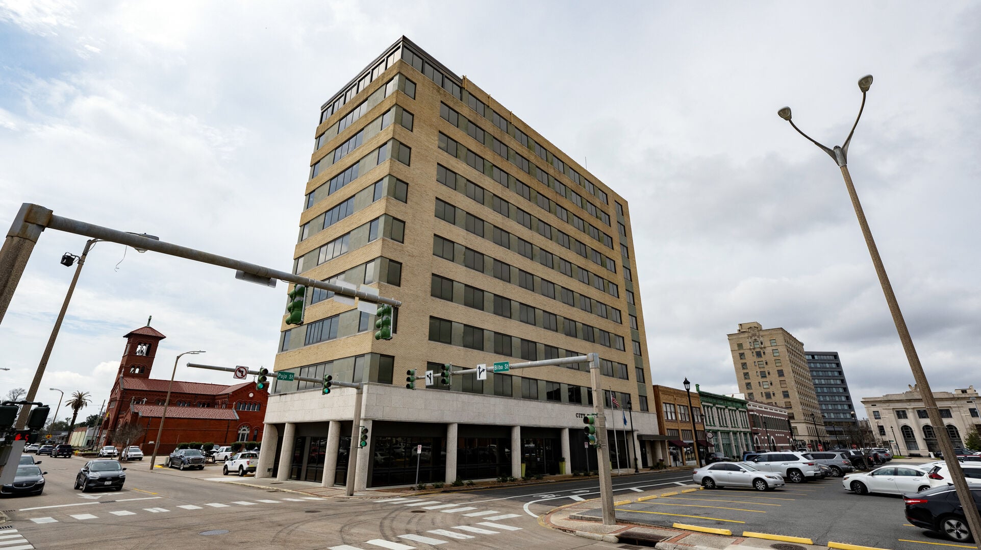 Lake Charles hires security for city hall, transit building | Lake ...