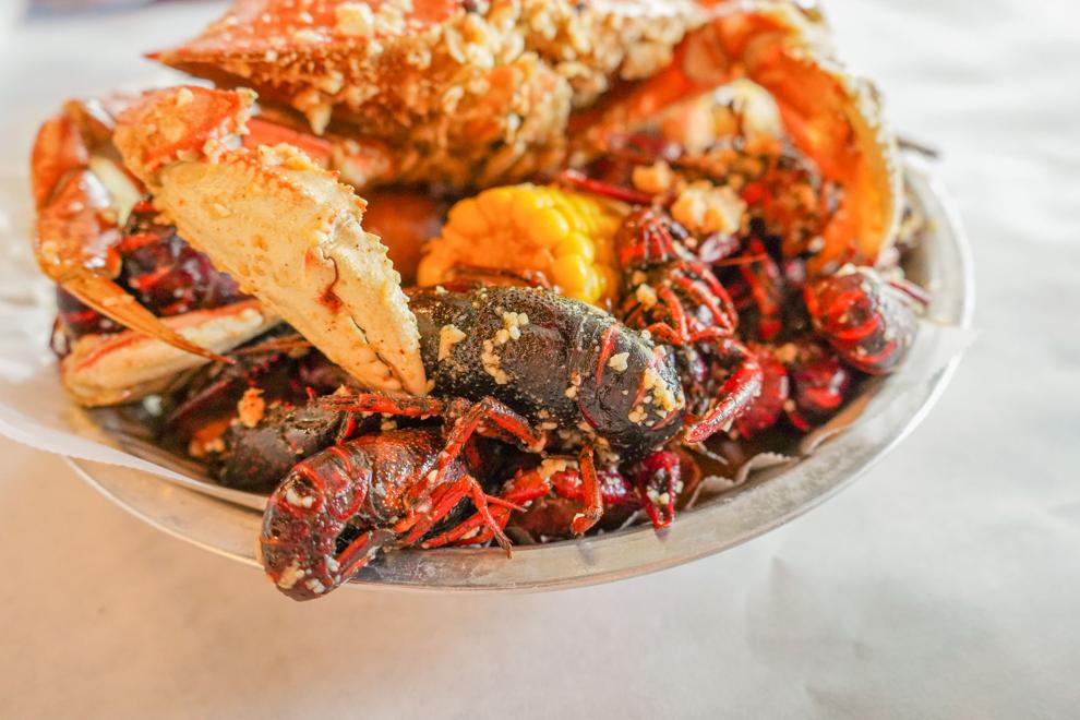 Restaurant review: Seafood restaurant Fiery Crab is going through a ...