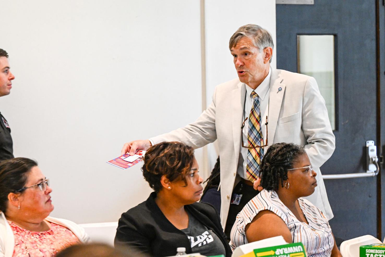 Louisiana child welfare office has rising staff vacancies | Baton Rouge ...