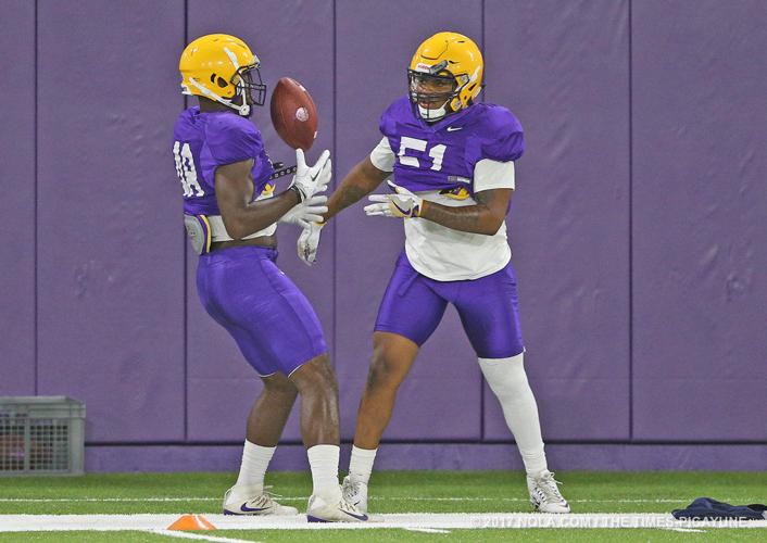 LSU freshmen still in running to start at right guard, linebacker ...