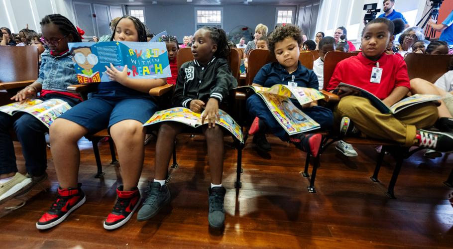 Malcolm Mitchell reads to kids at Baranco Elementary | Education ...
