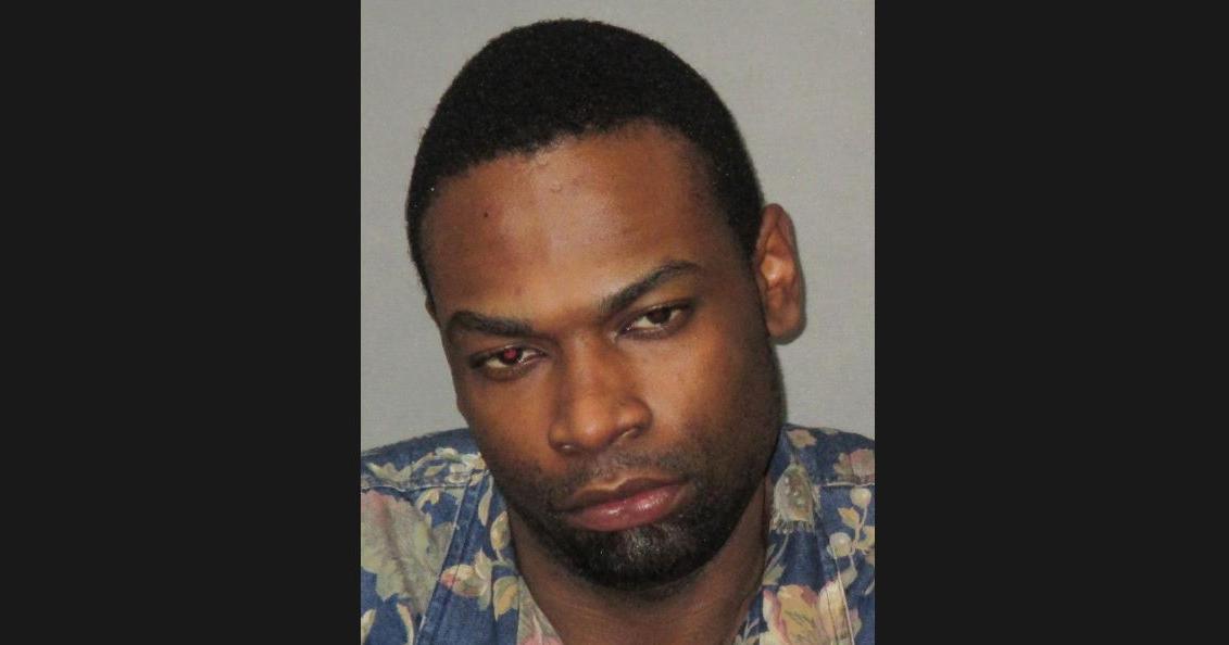 Baton Rouge man arrested for allegedly dragging police officer with ... Baton Rouge man arrested for allegedly dragging police officer with ...