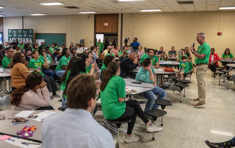 Families say no proposed Comeaux, Duson Elementary closure | Education ...