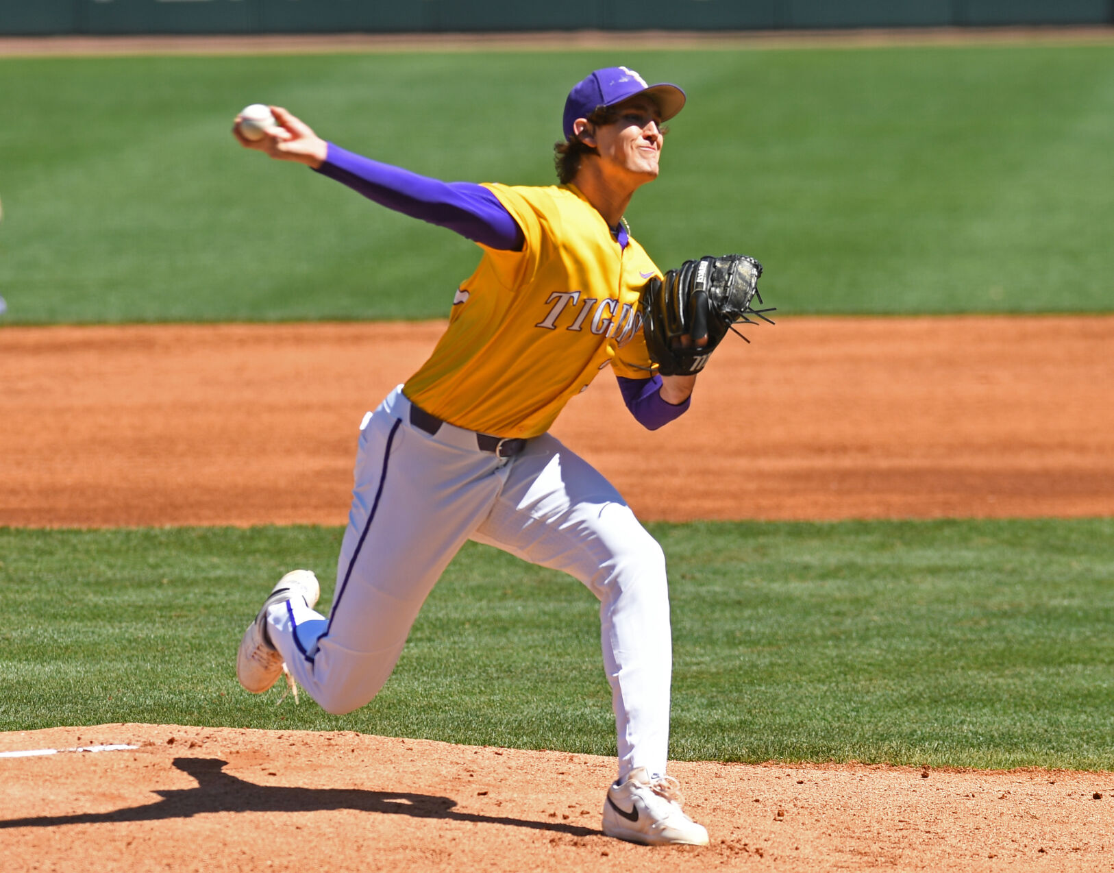 LSU baseball sweep Oklahoma Saturday thanks to Chase Shores | LSU ...