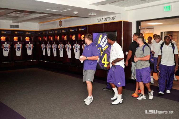 LSU reveals renovated game day locker room to players | LSU ...