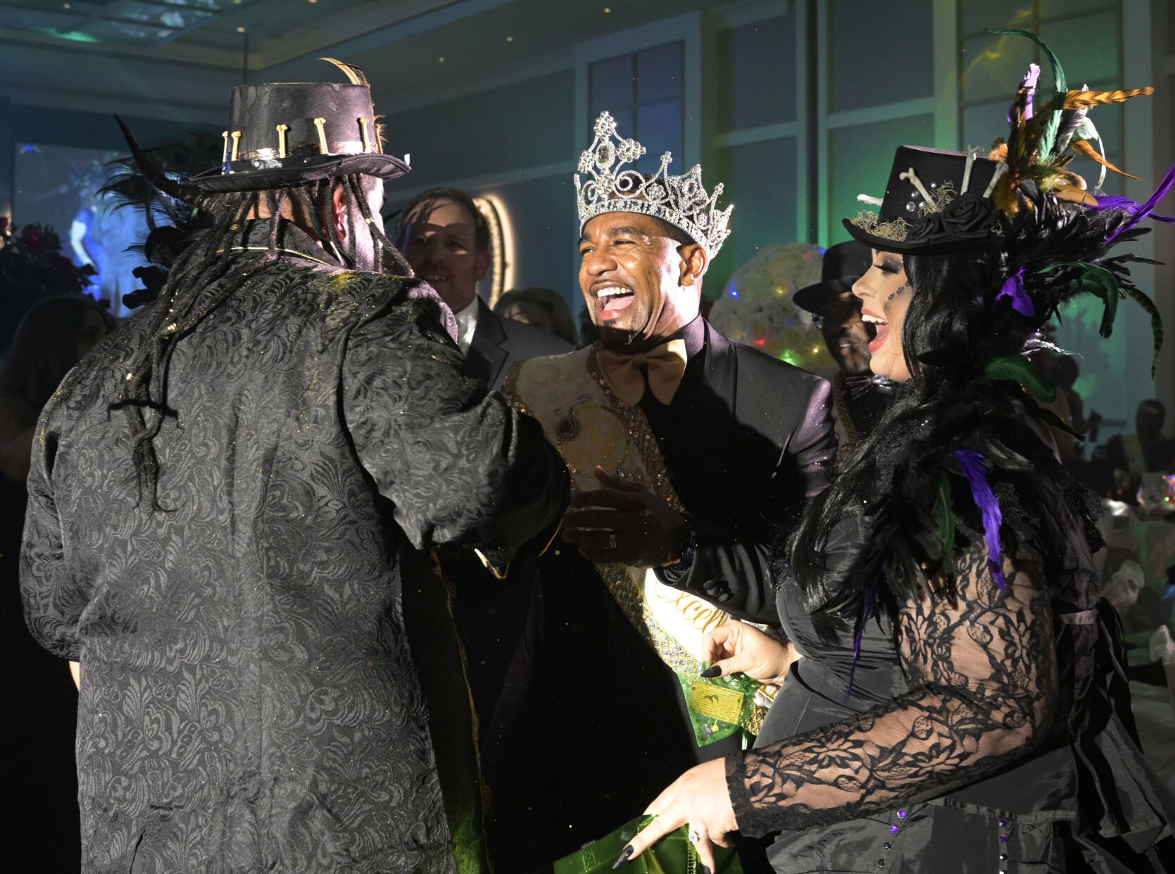 SB.mardigrasatlasbal.11026.01267_JMP.jpg | | theadvocate.com