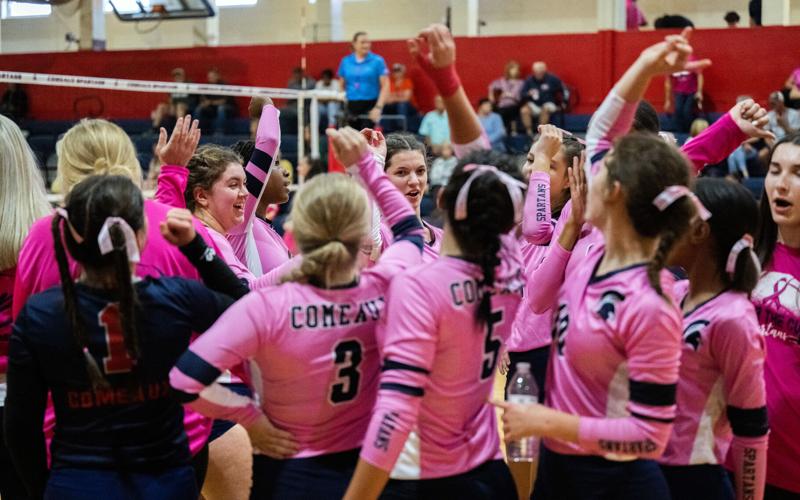 Comeaux volleyball off to impressive start, playing at high level with ...