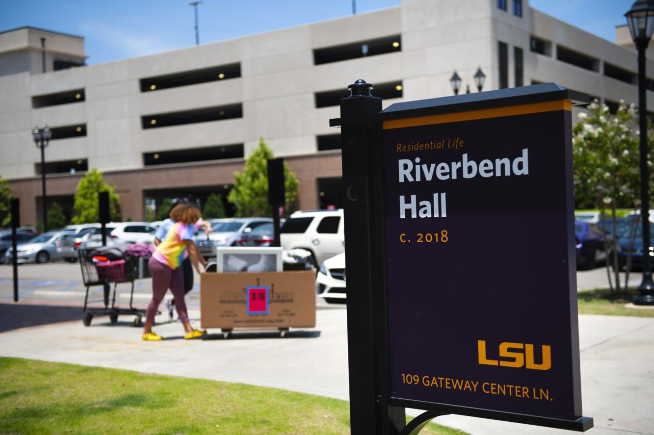 LSU offers to pay some freshmen to live with parents | News ...