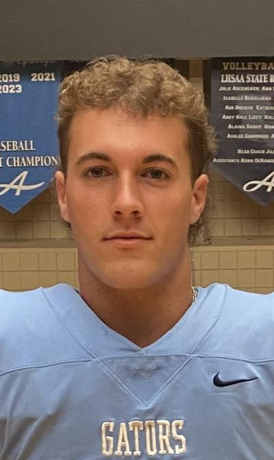 Joseph Rizzuto leads Blue Gators' O-line to stellar run game | High ...