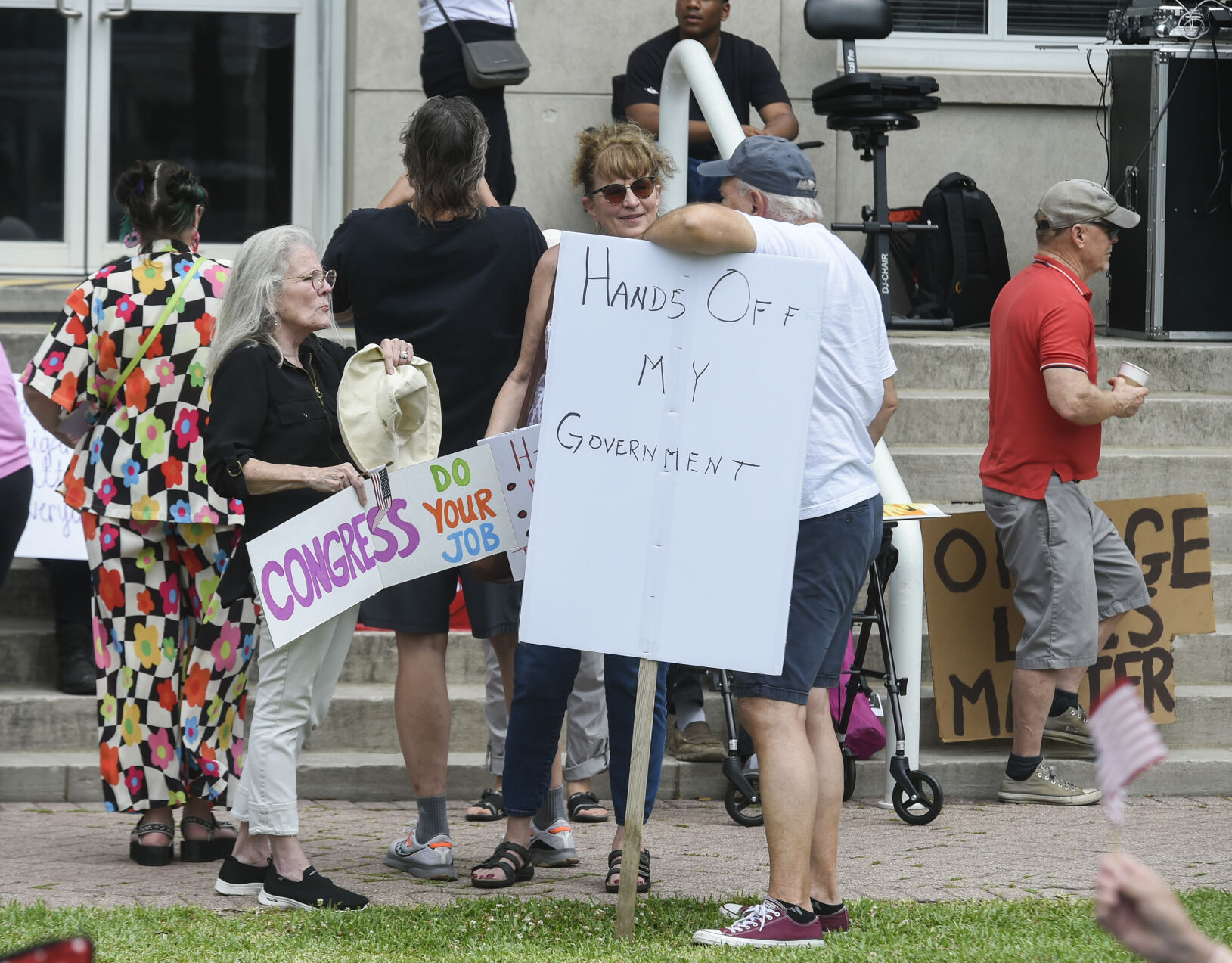 200 rally in Lafayette to protest Trump policies, cuts | News ...