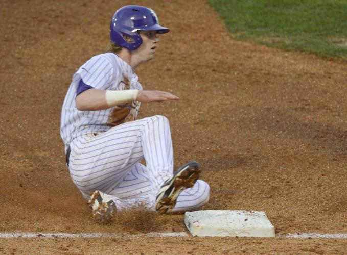 Two top reserve infielders, Danny Zardon, Grayson Byrd, transferring ...