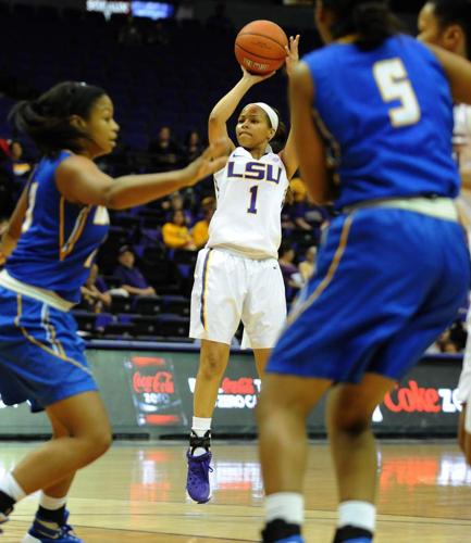 Akilah Bethel keys LSU women over UC Santa Barbara | LSU | theadvocate.com