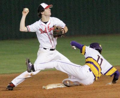Fontainebleau baseball holds on to defeat Franklinton | St Tammany ...