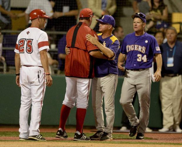 Photos: Revisit big plays, excited fans, high fives, (and an Elvis ...