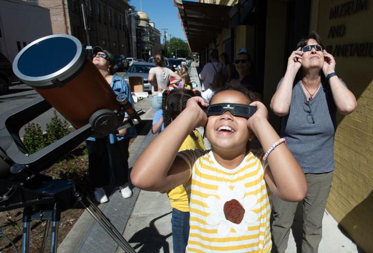 Yes, solar eclipses can blind you. Here's how to watch. | Entertainment ...