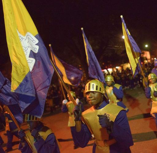 Cleopatra rolls to theme “Strolling Down the Avenue.” | News ...