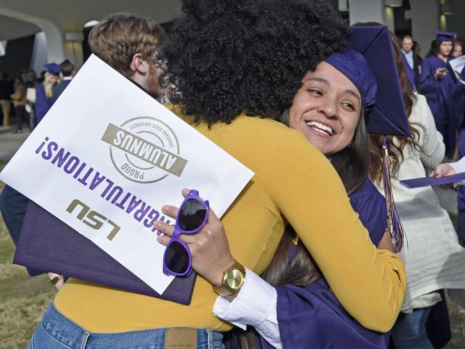 LSU recognizes largest fall graduating class | Mid City | theadvocate.com