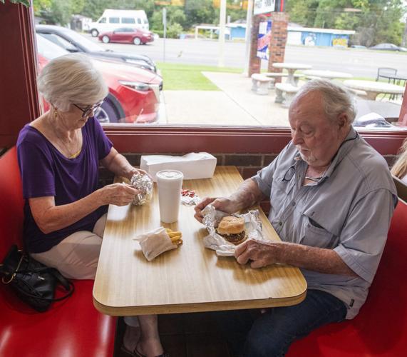 A true family restaurant: For 44 years, customers have flocked to ...