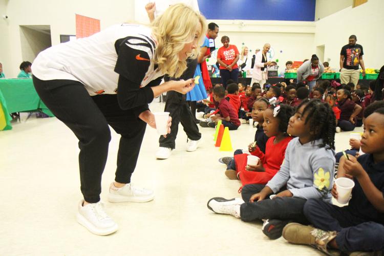LSU star Joe Burrow brings healthy food to Baton Rouge kids | Education ...