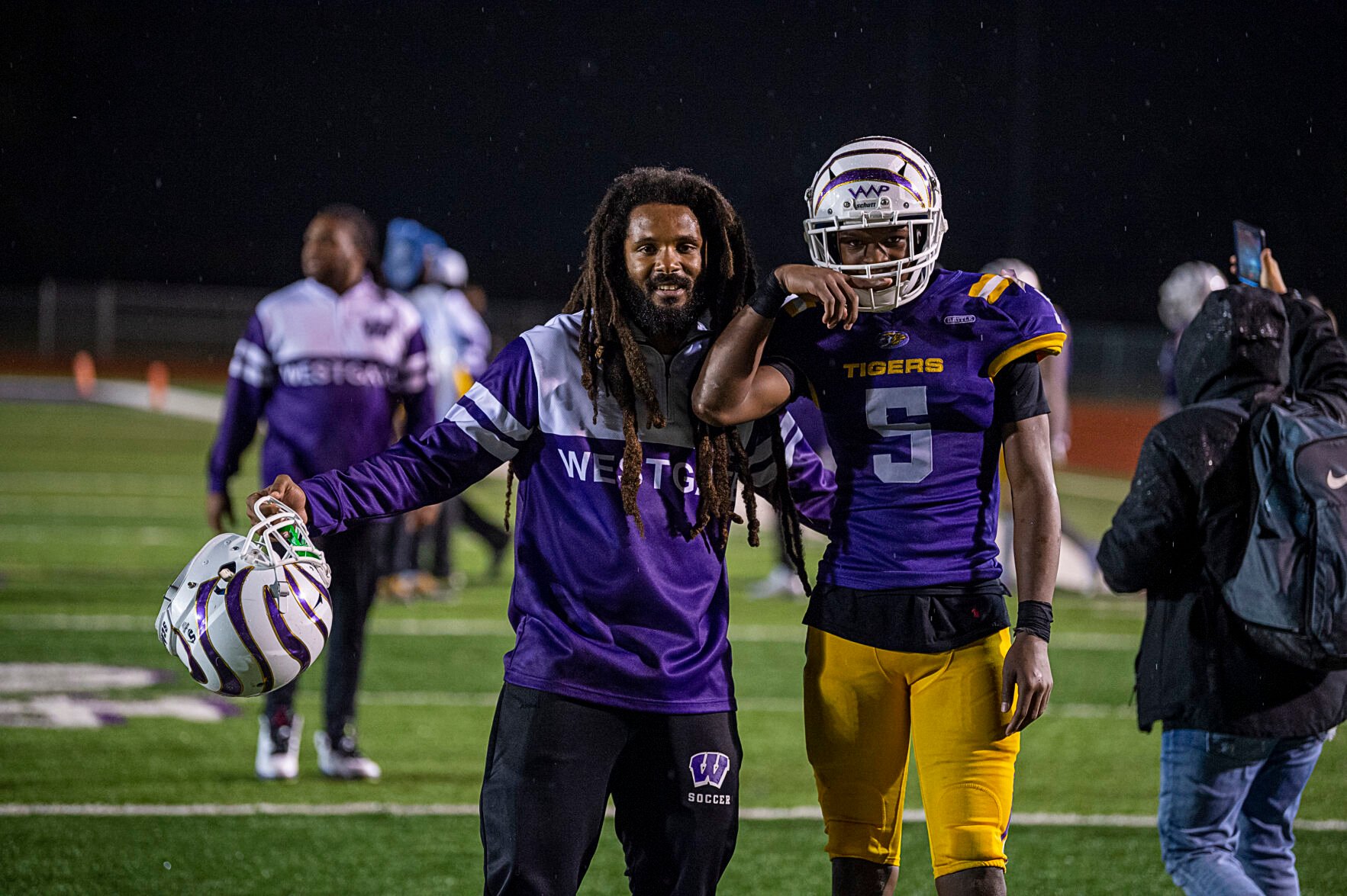 Westgate defeats Neville in lhsaa football quarterfinal | Photos ...