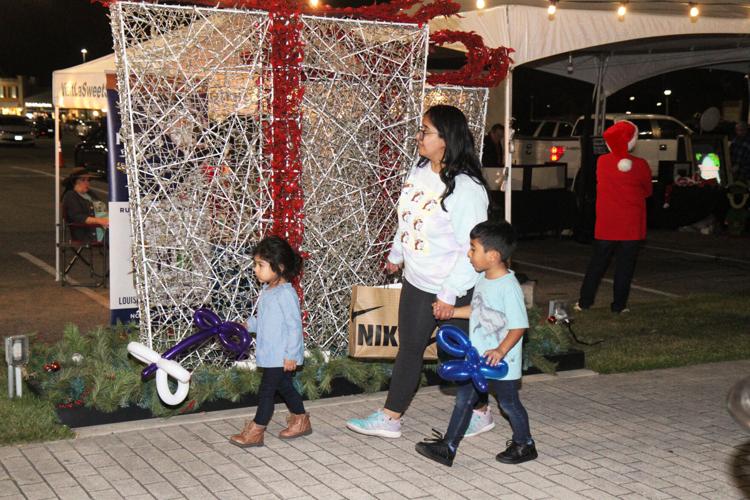 Santa visits Tanger Outlets for holiday gathering | Ascension ...